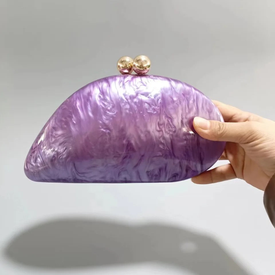 Shelly Clutch – Silhouette